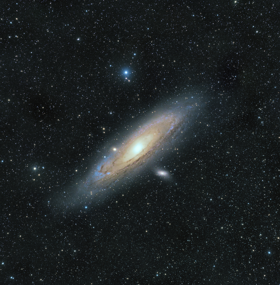 Andromeda Galaxy M31 | Telescope Live